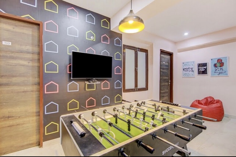 Girls PG in DLF Phase 4 Gurgaon | PG near Galleria Market