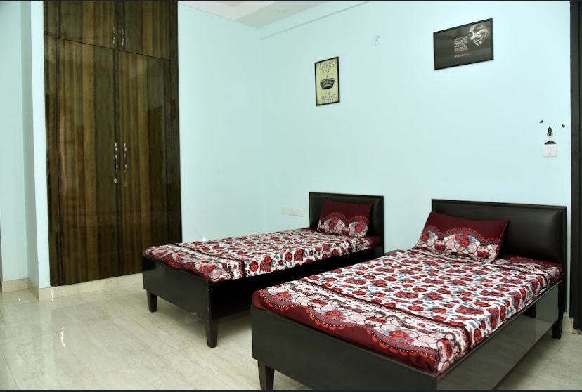 Girls PG in Sector 51 Gurgaon, Furnished PG Room for Rent The Safehouse PG
